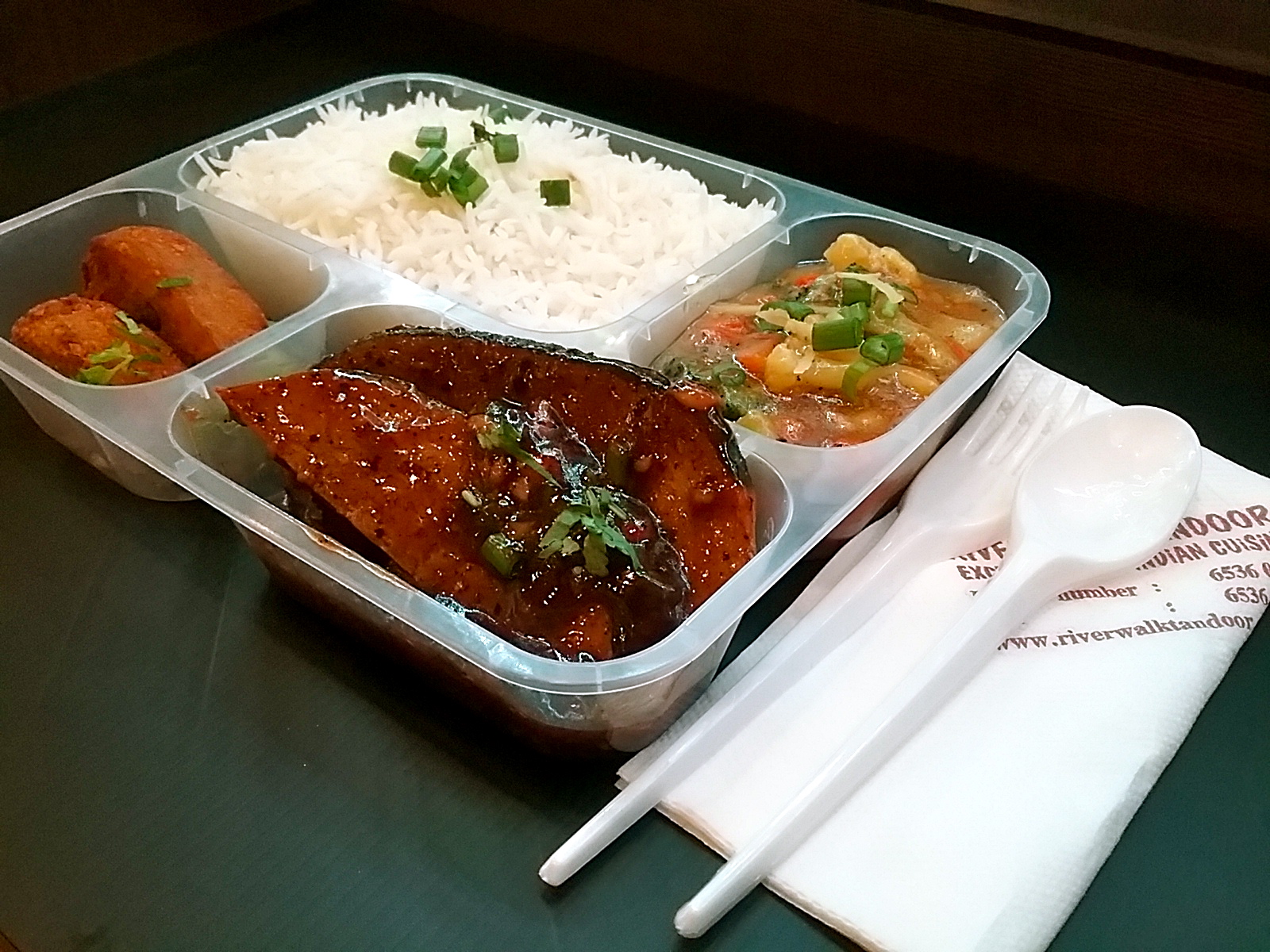 TINGKAT & BENTO MEALS : $10.00 Int'l Vegetarian Bento ( Halal )
