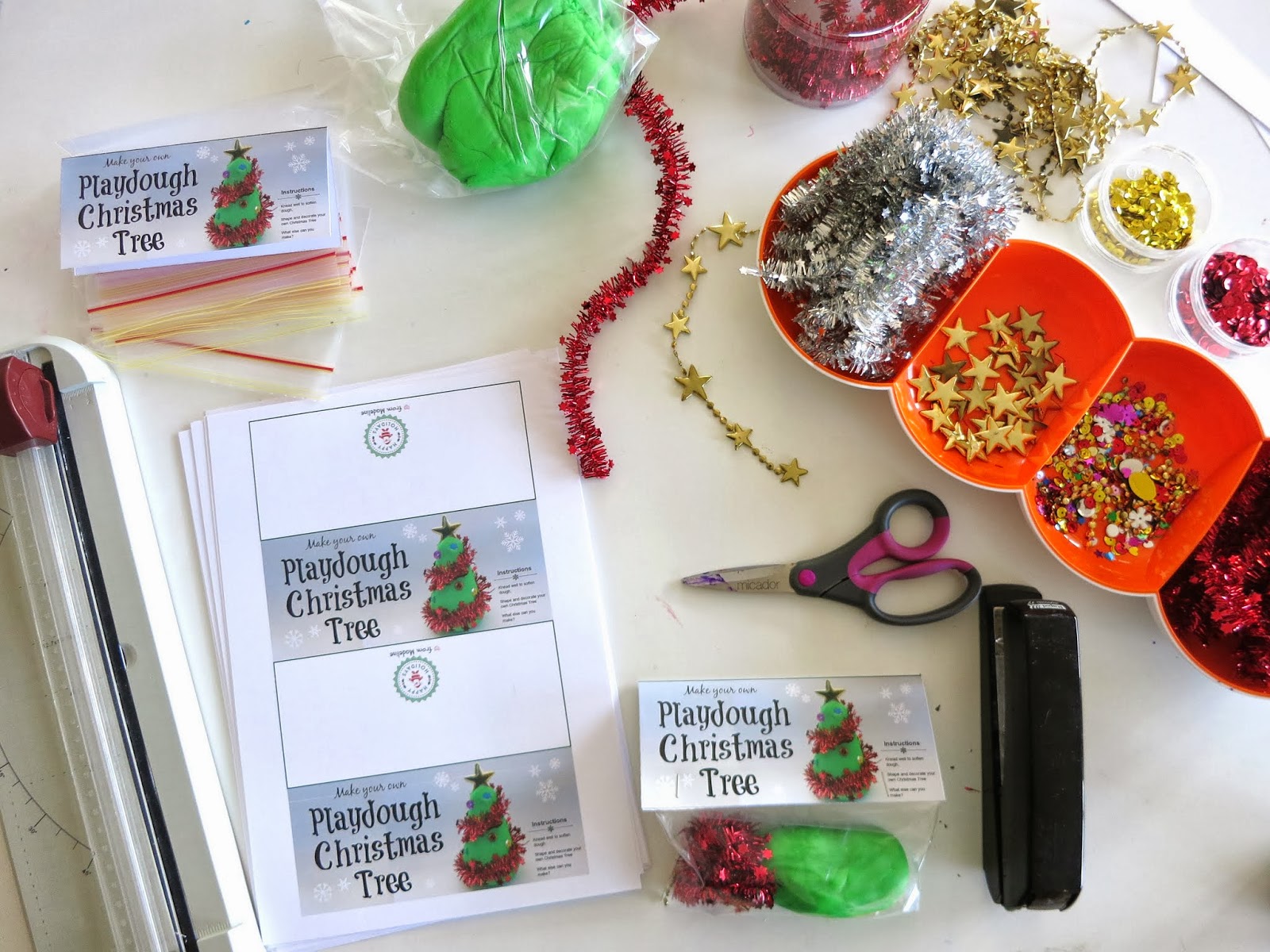 Learn with Play at Home: DIY Chistmas Tree Playdough Gift Bags with ...