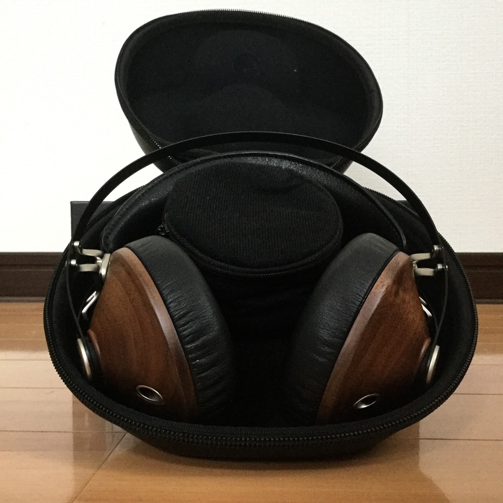 Meze 99 Classic headphone review - expatinjapan