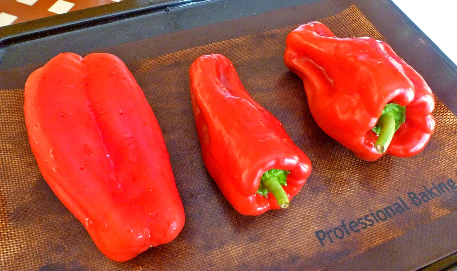 Living the life in Saint-Aignan: Poivrons rouges rôtis au four