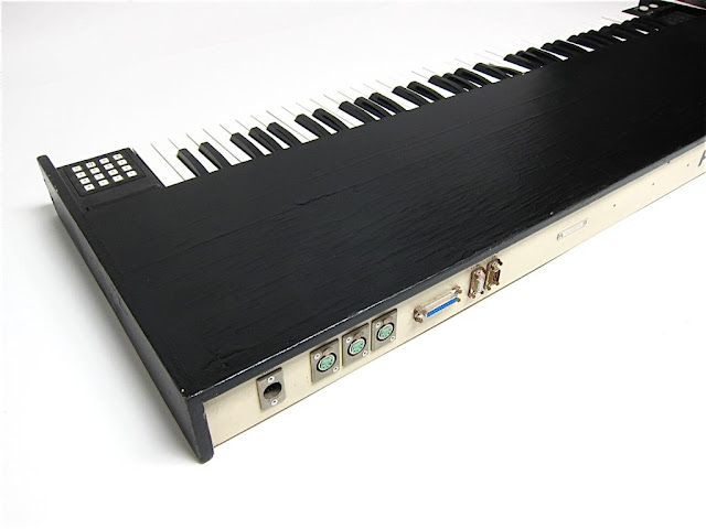 MATRIXSYNTH: FAIRLIGHT CMI KEYBOARD SN SNC088040