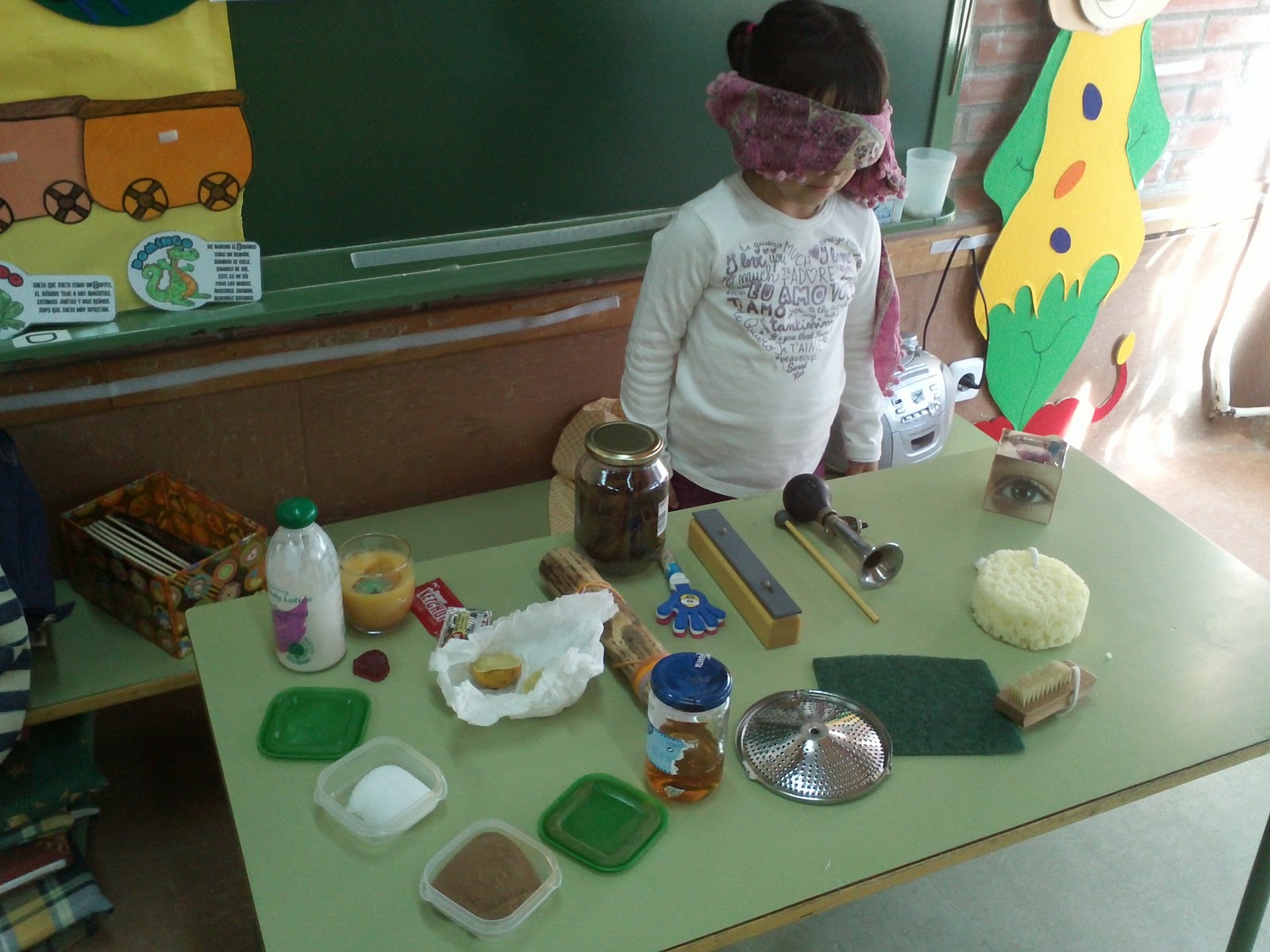 Rosalía la lía: El Juego de los Sentidos