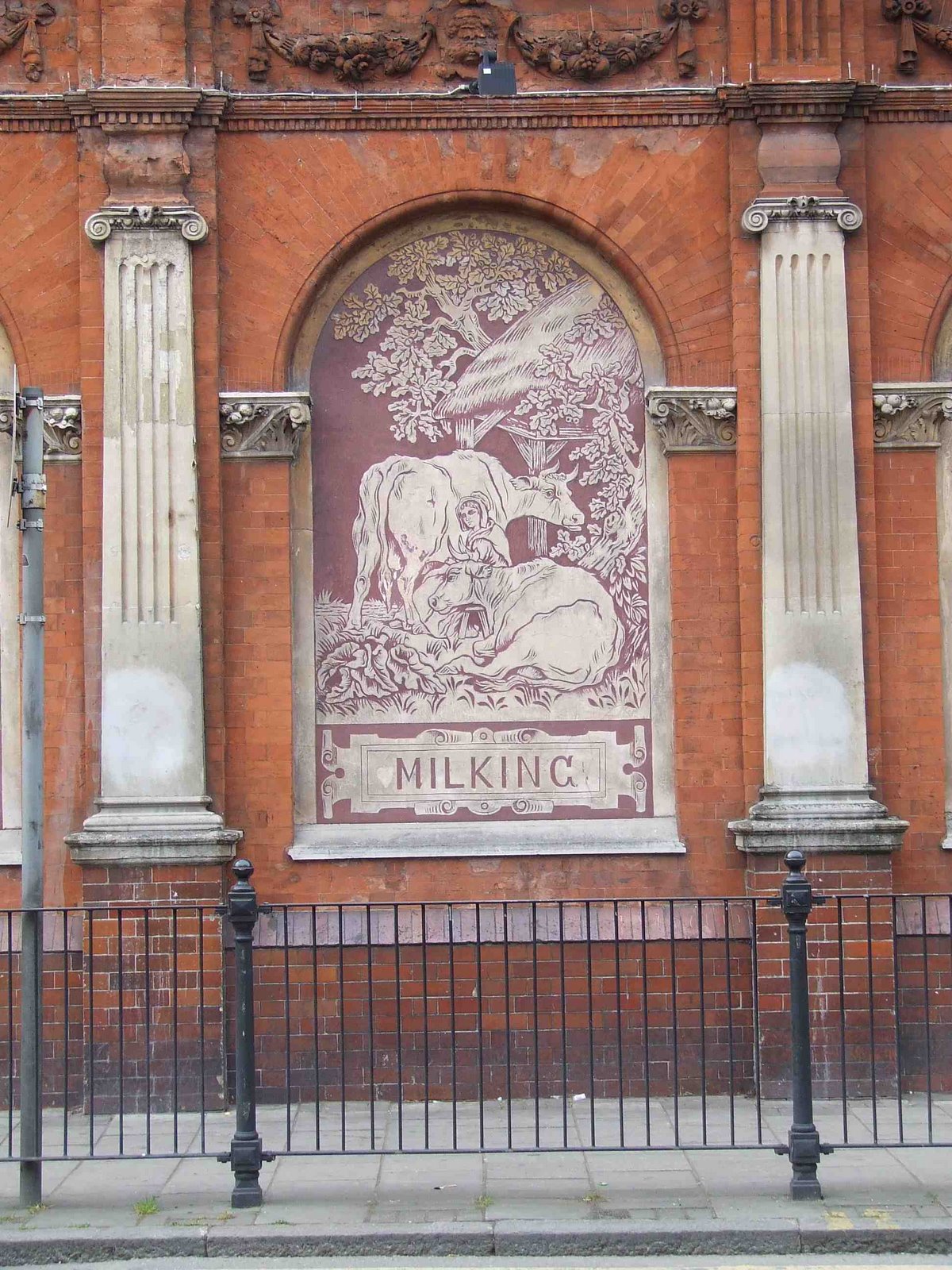 English Buildings: ...c 1880-1918