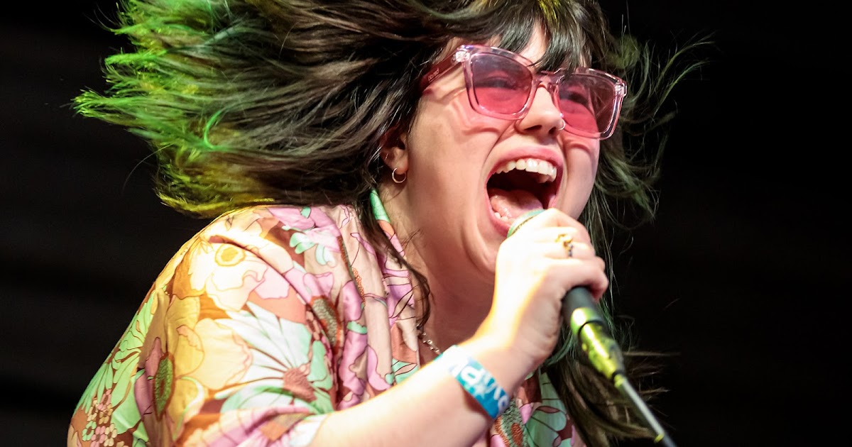 Flora and Fawna performing at the Haute Spot in Cedar Park, Texas