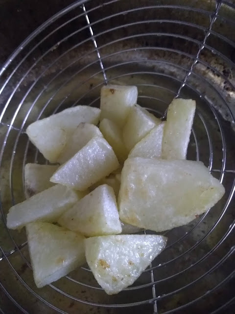 ARTS, CRAFTS, COOKING: ALOO CHAT/POTATO CHAT RECIPE