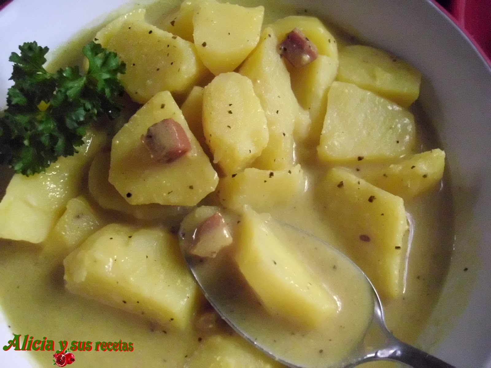 Alicia y sus recetas: SOPA DE PATATAS TRADICIONAL