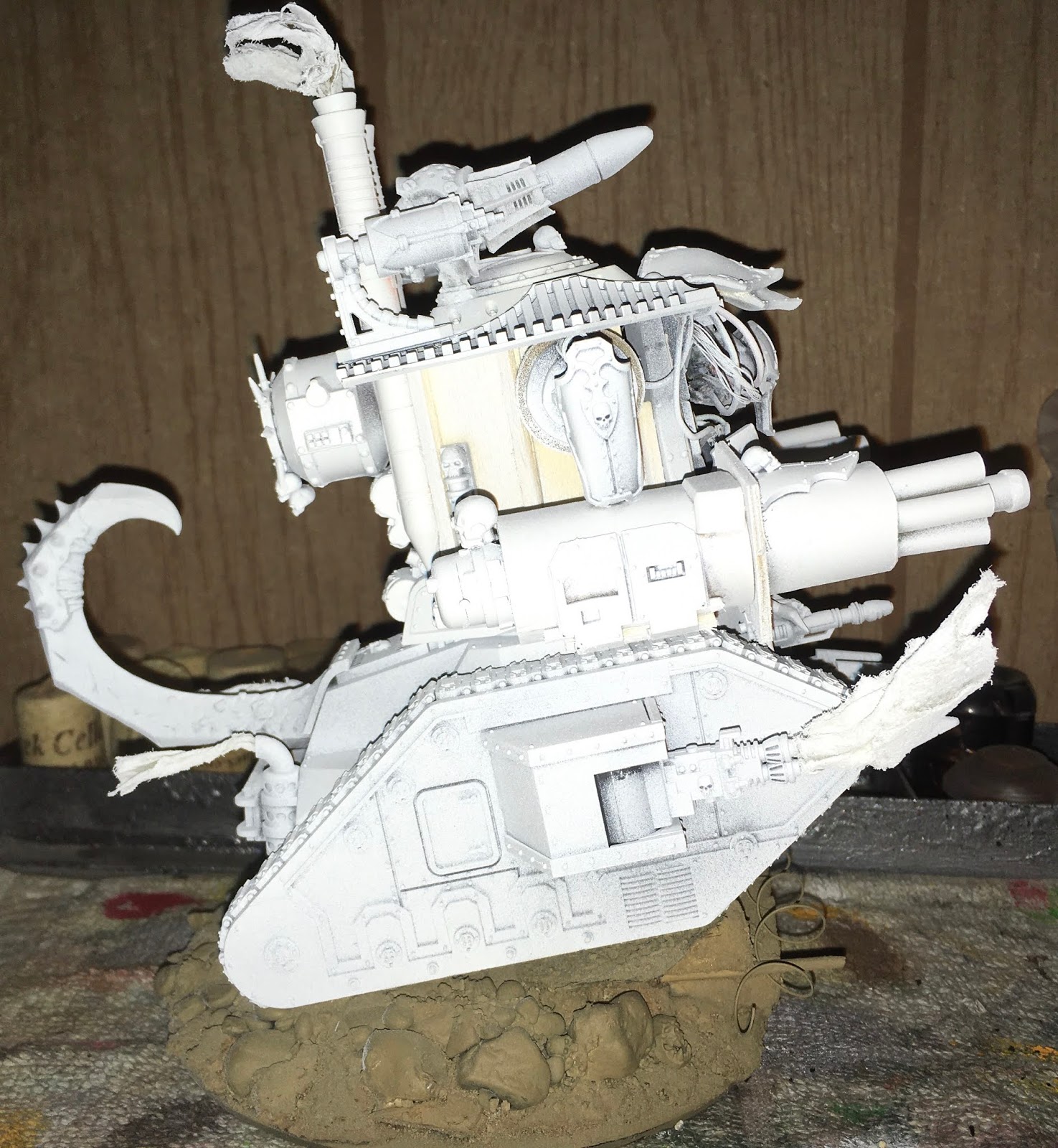 What's On Your Table: Scratchbuilt Chaos Knight- Kitbash - Faeit 212