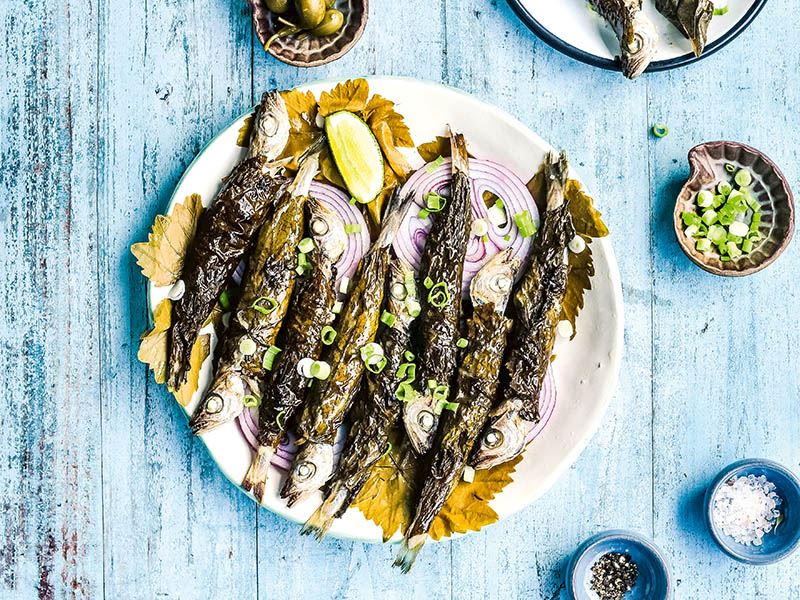 Asma Yaprağında Mezgit Tarifi - Lezzetli Yemek Tarifleri