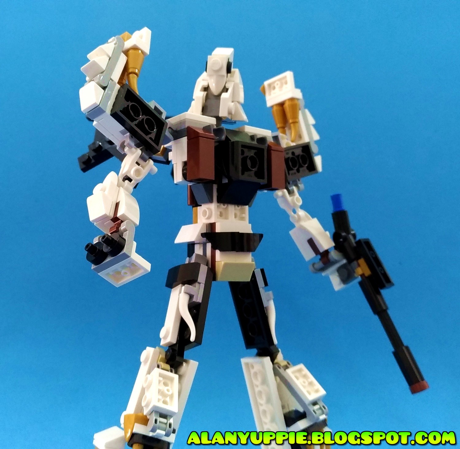 Alanyuppie's LEGO Transformers: Video Tutorial: Transformer White Lion ...