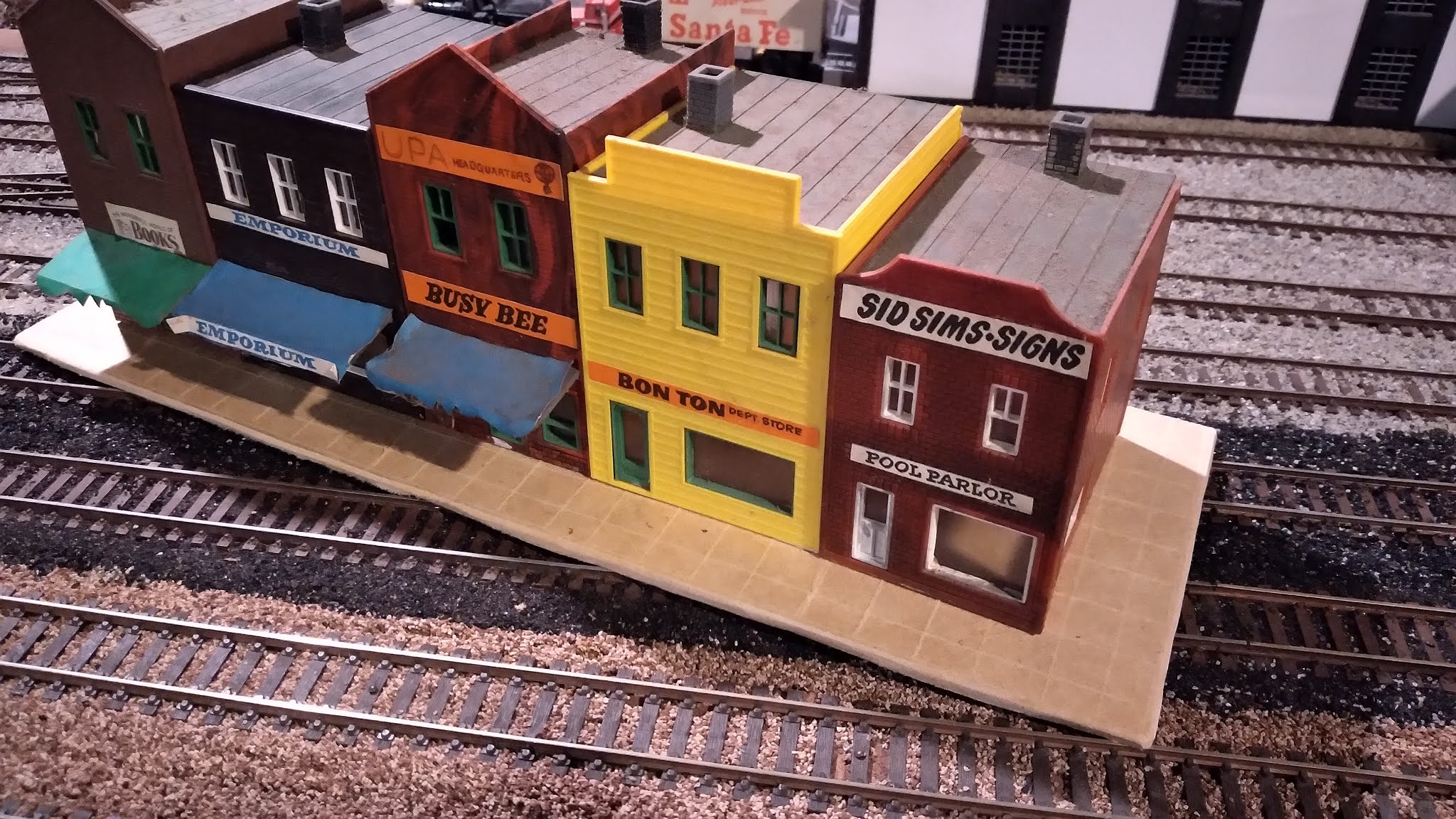 Basement Train Layout: Week 344