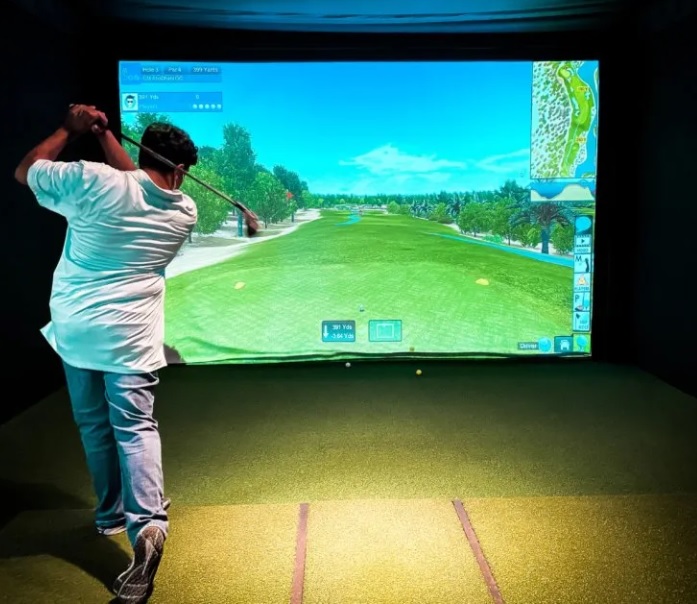 4 Perks of virtual golf simulators