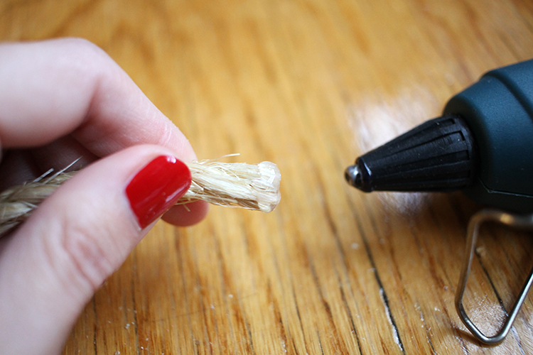 DIY Decor: Rope Frame - SUGAR LANE