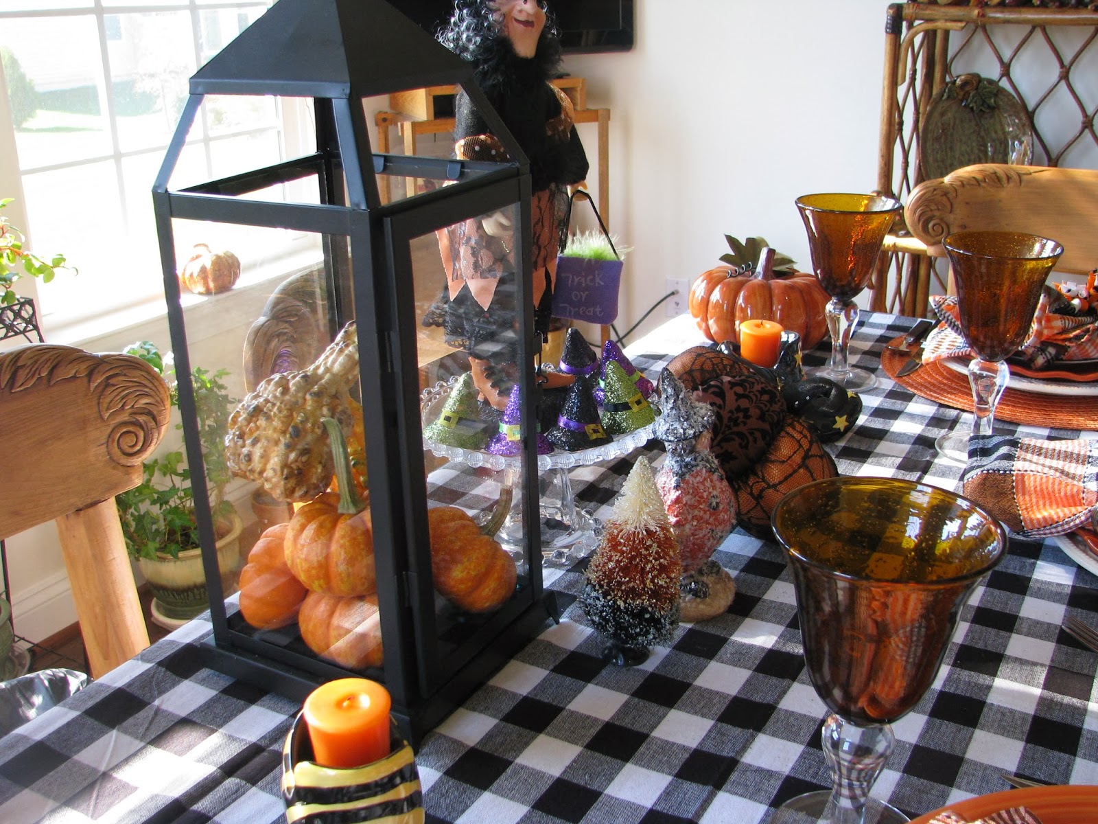 Designs by Pinky: HAPPY Halloween Table!!!!!