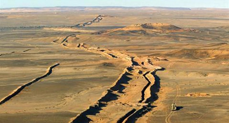 Portimão Blokista: O MAIOR MURO DE SEPARAÇÃO DO MUNDO ESTÁ NO SARA ...