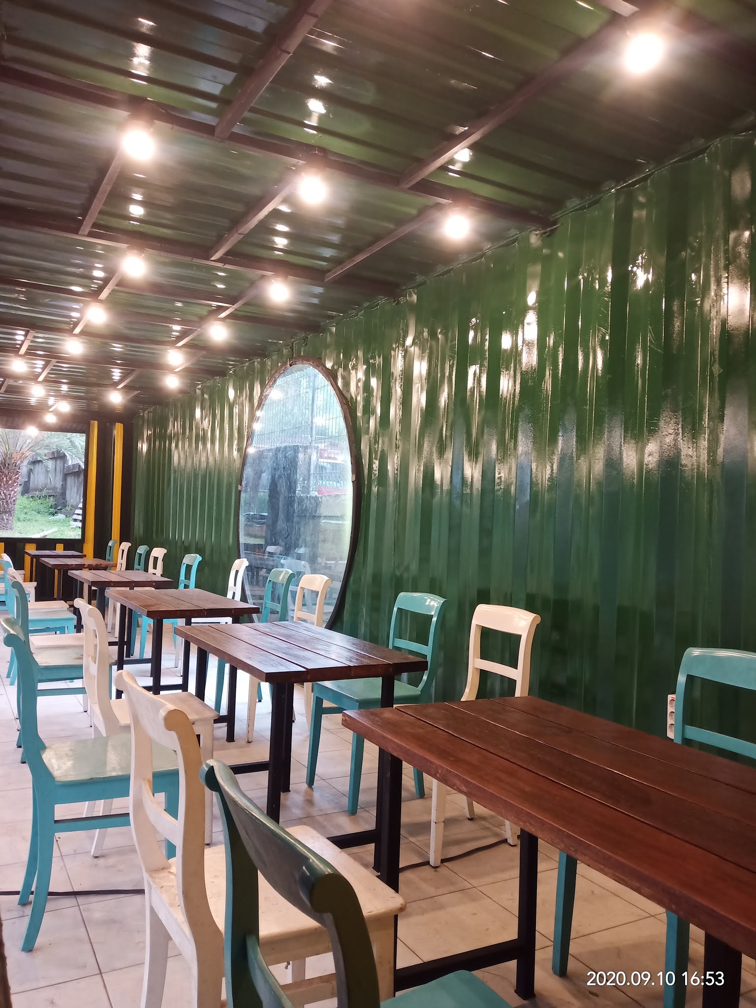 Cafe yang lagi hits di Bogor - Cafe Pinus