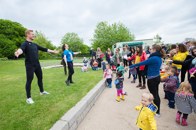 NickALive!: Peppa Pig's Puddle Jumping World Record Attempt Raises ...