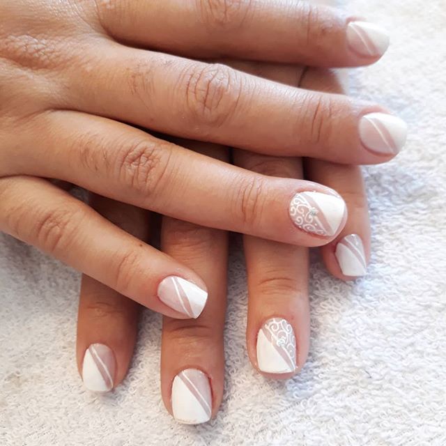 30+ Beautiful white Fall Nails Art Design for Career Women