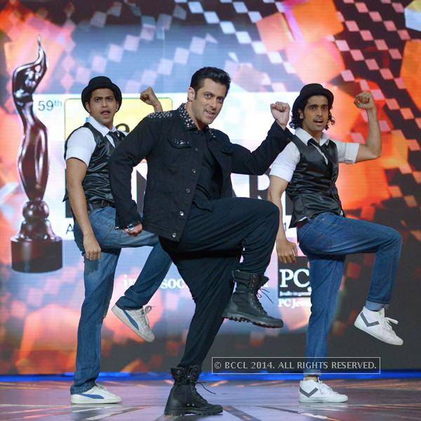 Info Zone Kit: Salman's Unique style of dancing
