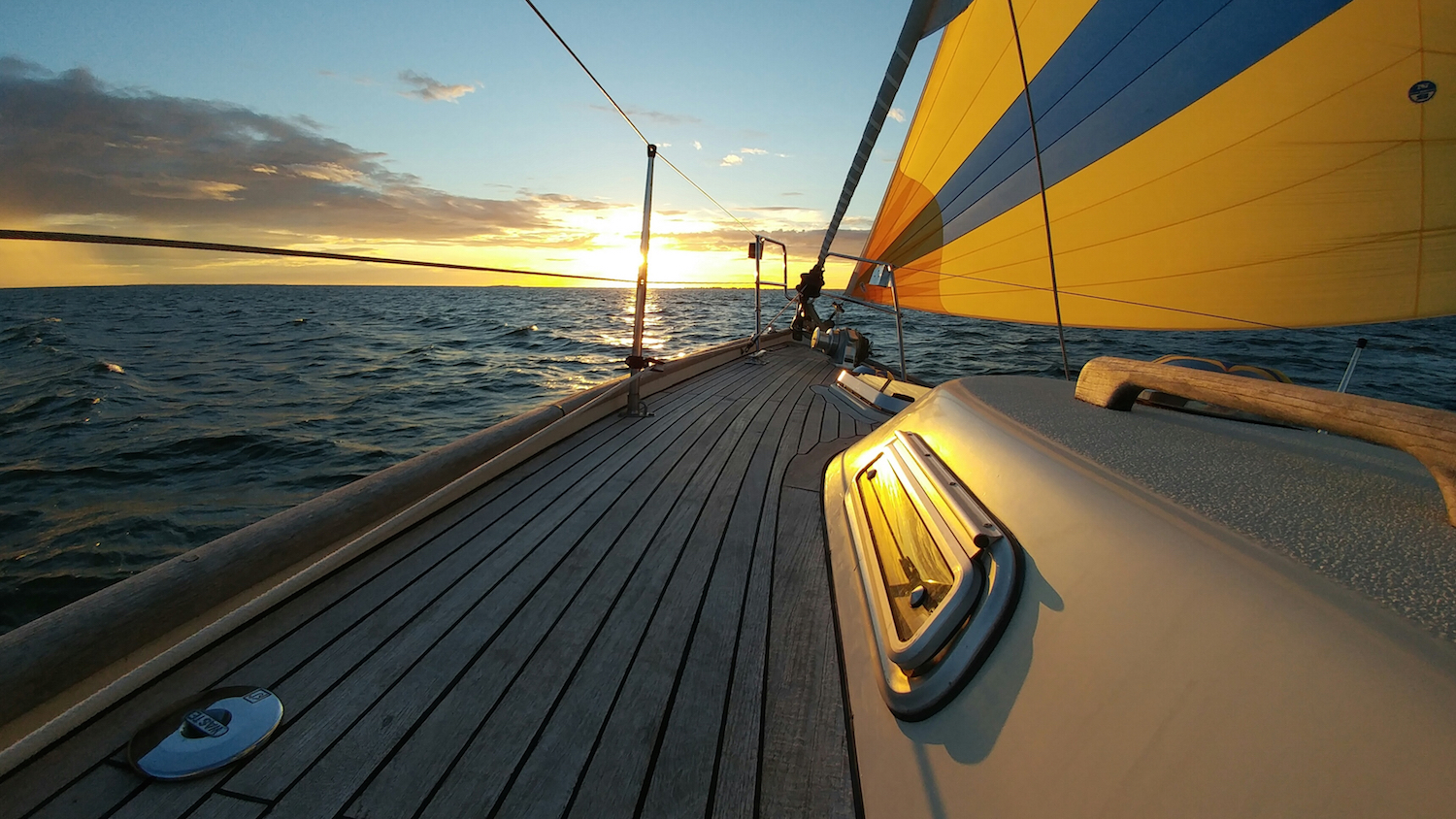 Sailing from Åland to Kustavi - S/Y Dolphin Dance