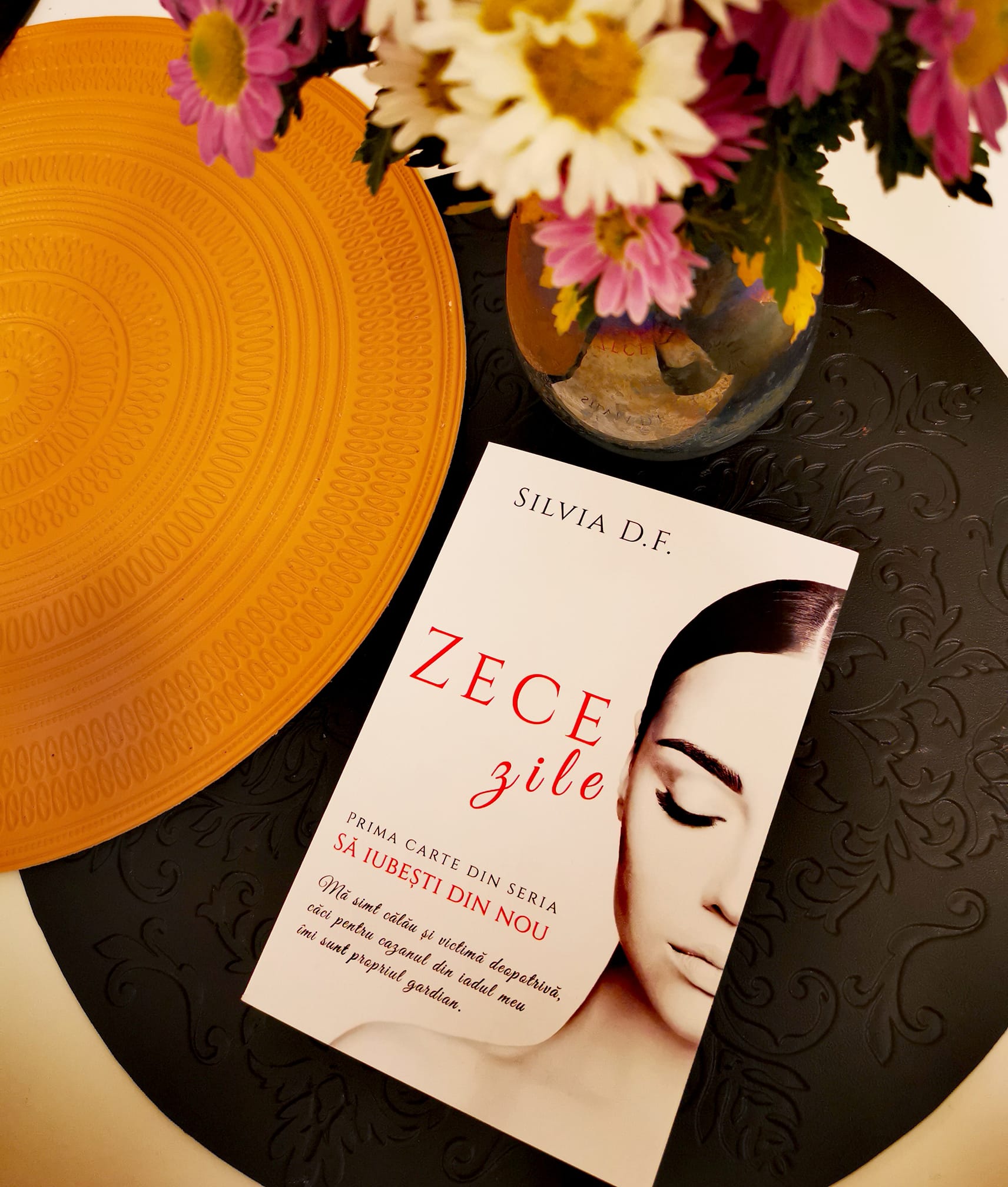 Zece zile - O poveste de nota ZECE