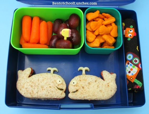 Bento School Lunches : Whale Bento