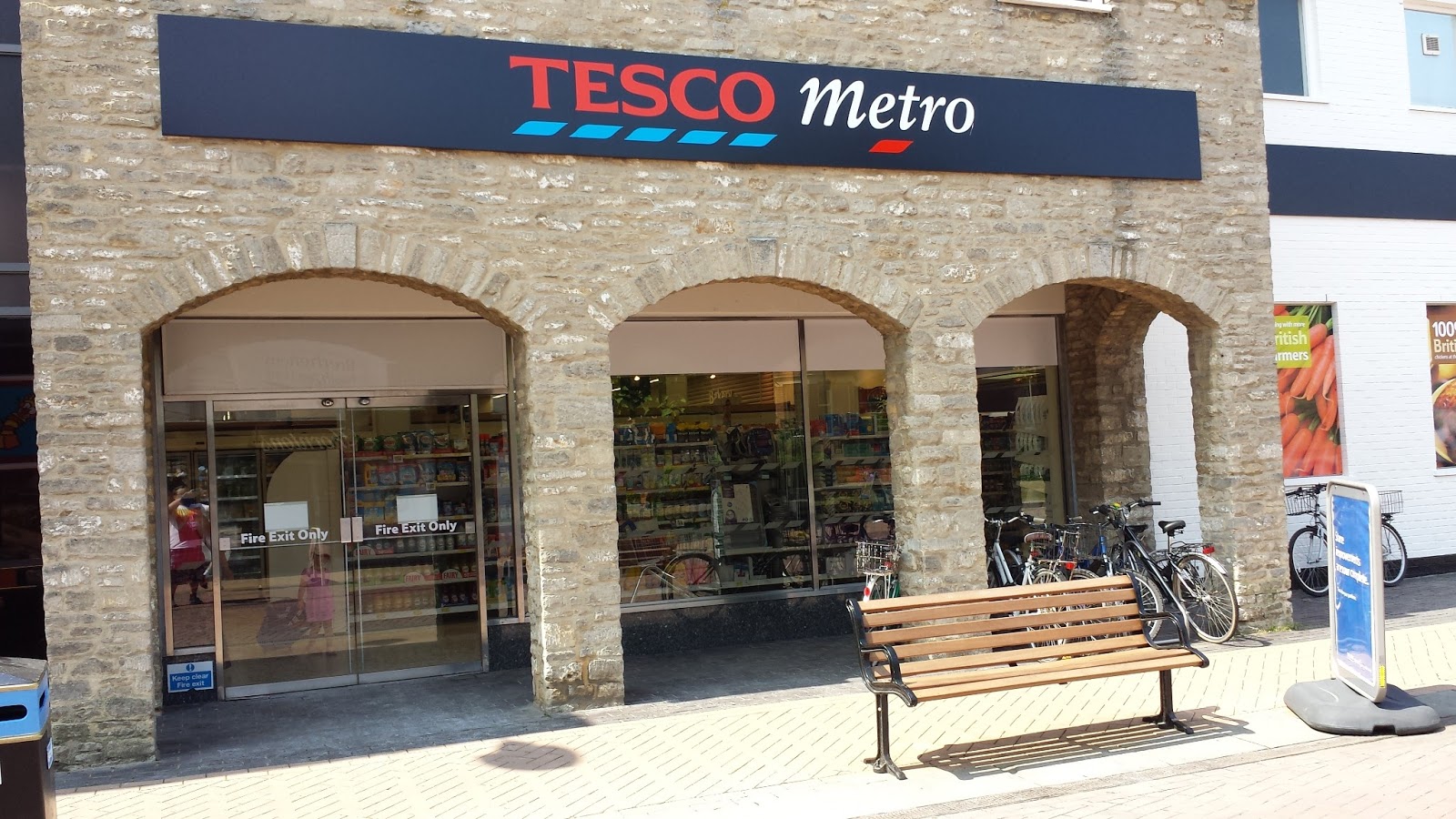 Revamped Tesco Metro opens in Bicester Town Centre