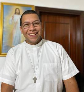 Roccella siamo (anche) noi: DON SAMIR VEGA MORAD INCONTRA I GIOVANI ...