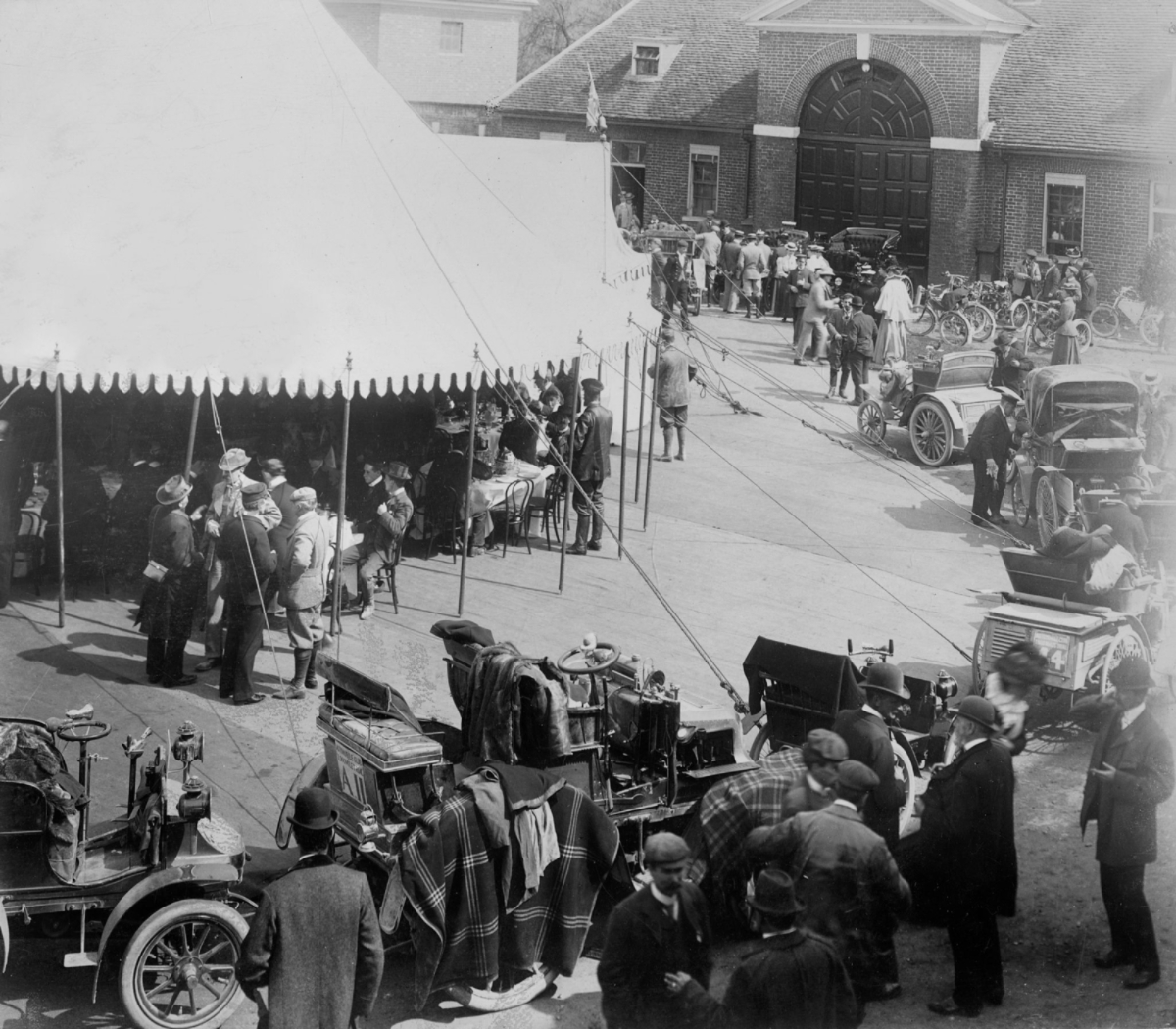 Amazing Vintage Photographs of 1900 One Thousand Mile Trial ~ Vintage ...