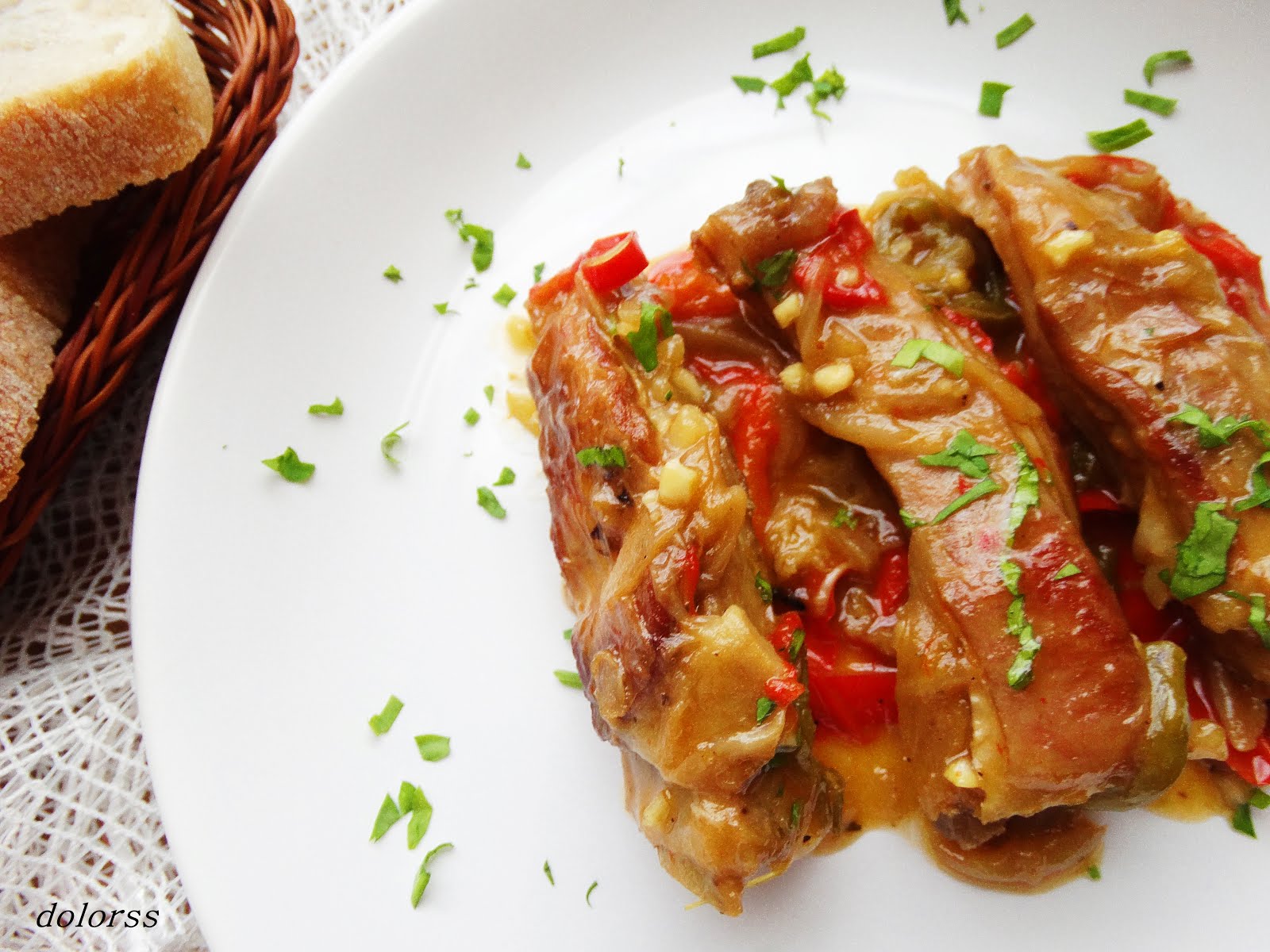 Blog de cuina de la dolorss: Pecho de cordero con pimientos