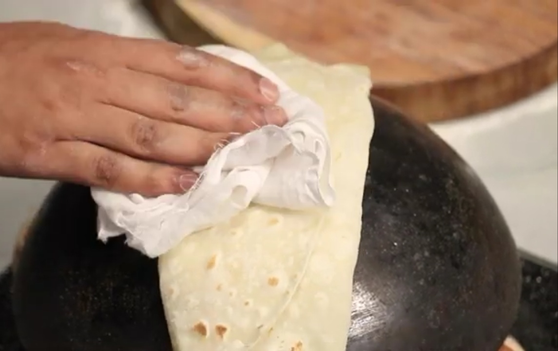 How to make Rumali Roti at Home | Homemade Rumali Roti Recipe ...
