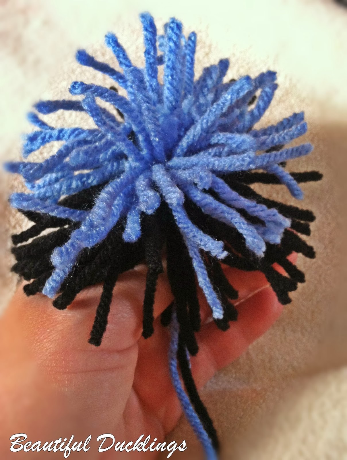 How to Make a Messy Pom Pom Using Your Hands - Free Tutorial ...