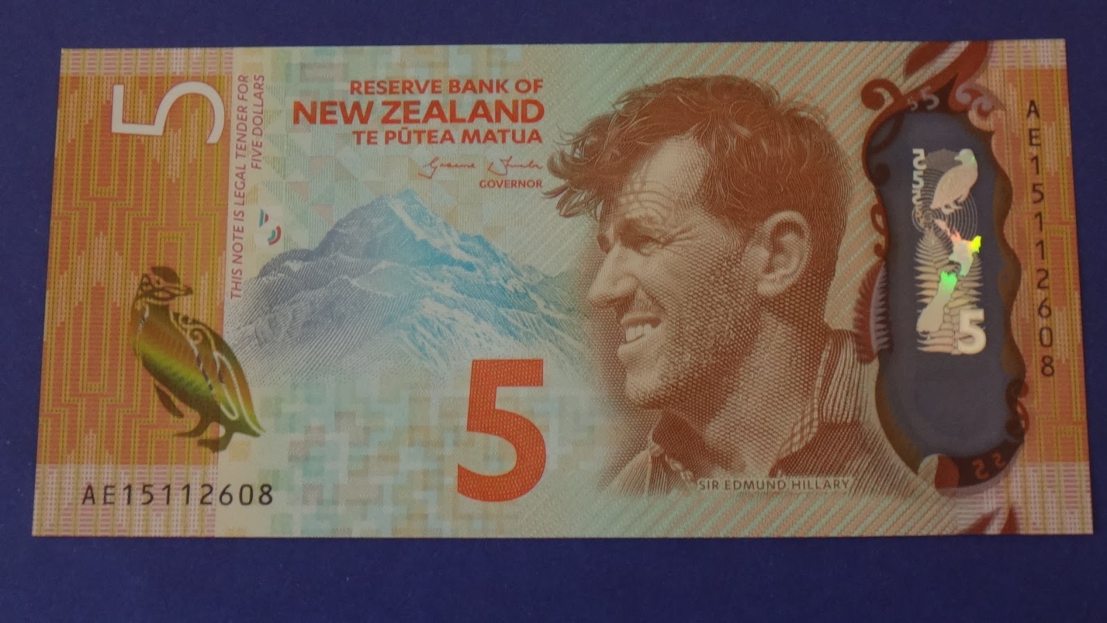 New Zealand Numismatics: NEW New Zealand $5 & $10 Bank Notes October ...