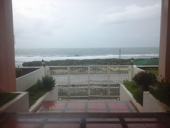 BEACH RESORT REVIEW: Pangil Beach Resort in Currimao, Ilocos Norte ...