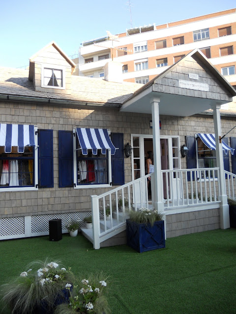 PREPPY WORLD BY TOMMY HILFIGER.-