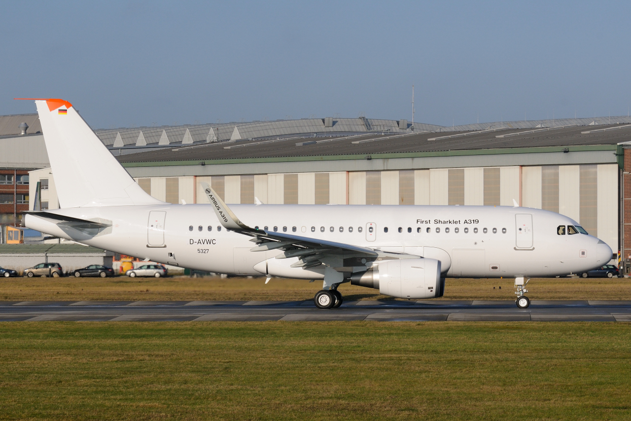 Airbus Hamburg Finkenwerder News: A319-115SL, American Airlines, N9015D ...
