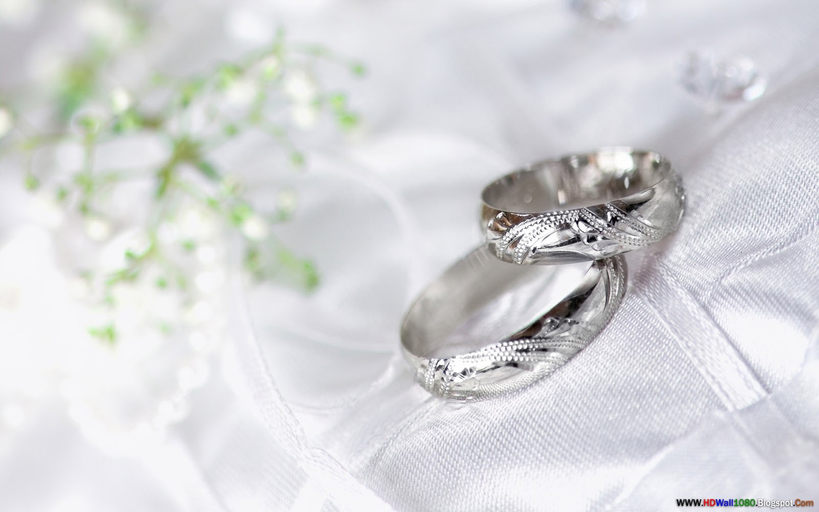 HD PC Desktop Wallpapers: White Ring On White Background