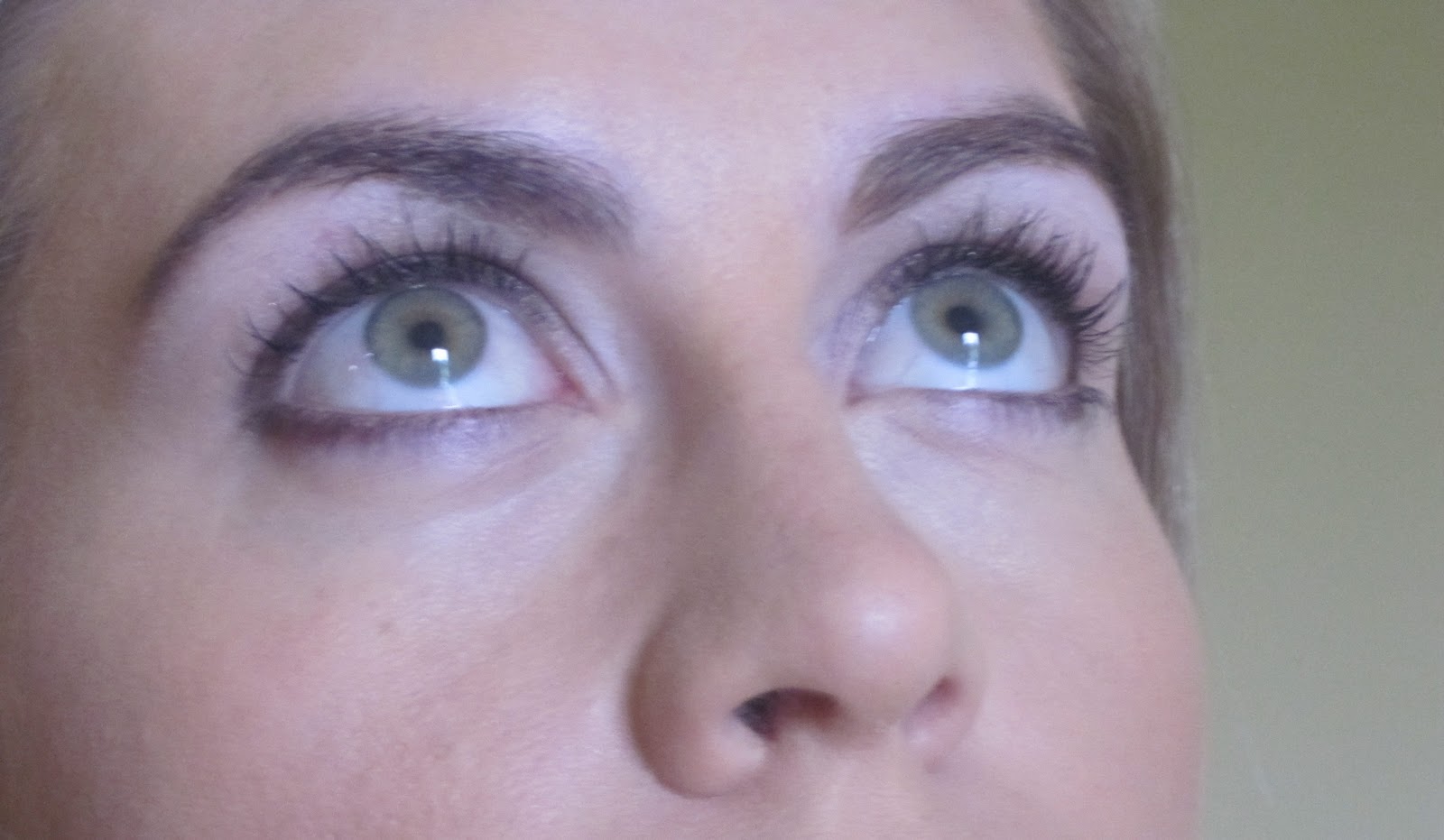 Tuppence for paper and strings: Makeup Look