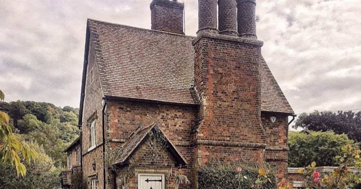 Content in a Cottage: Cottage Chimney in Hertfordshire UK