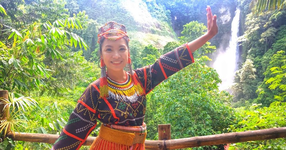 T'BOLI TRIBE in LAKE SEBU