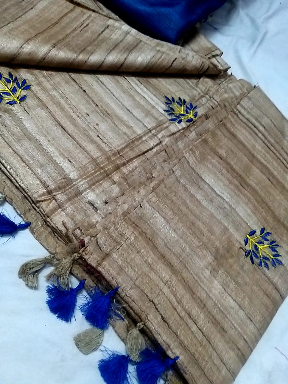 Latest Ghicha embroidery with contrast bp With silk mark