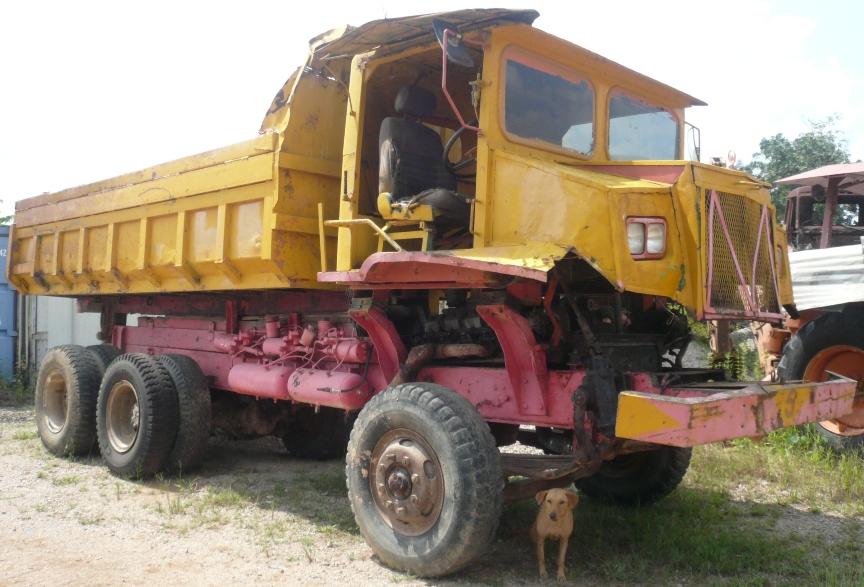 Sheng Weng Heavy Equipment & Parts Trading.: Lorry Hantu Nissan