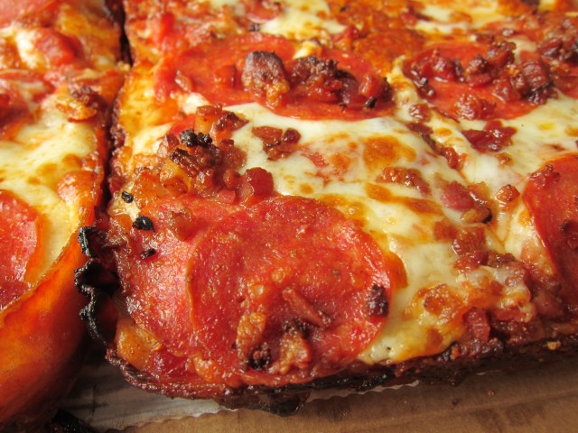 Review: Little Caesars - Bacon Wrapped Crust Deep Dish Pizza