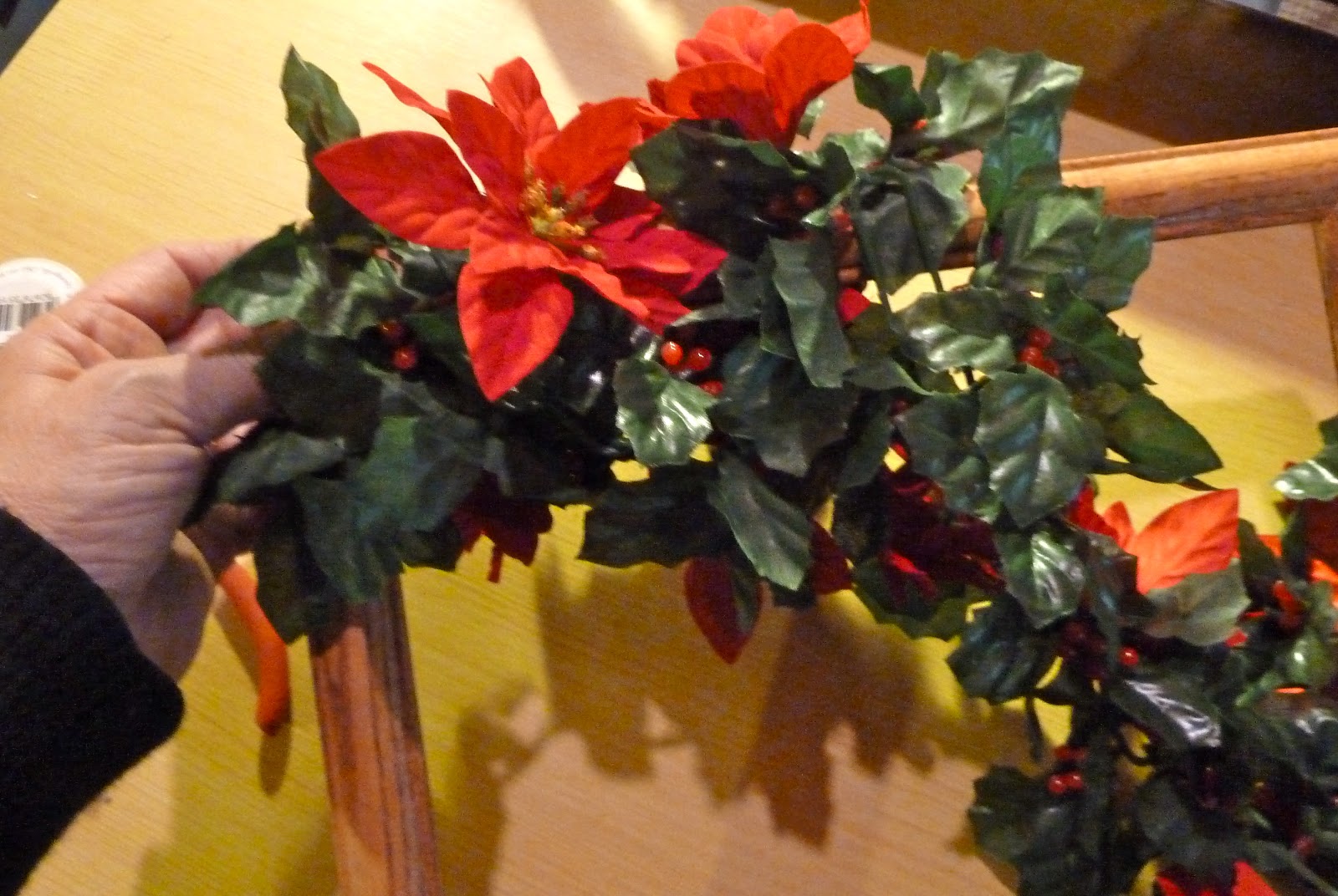 Make it easy crafts: Easy 30-minute rectangular Christmas wreath