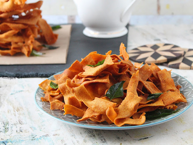 Pakkavada- Ribbon Pakoda- Kerala Snack Recipe