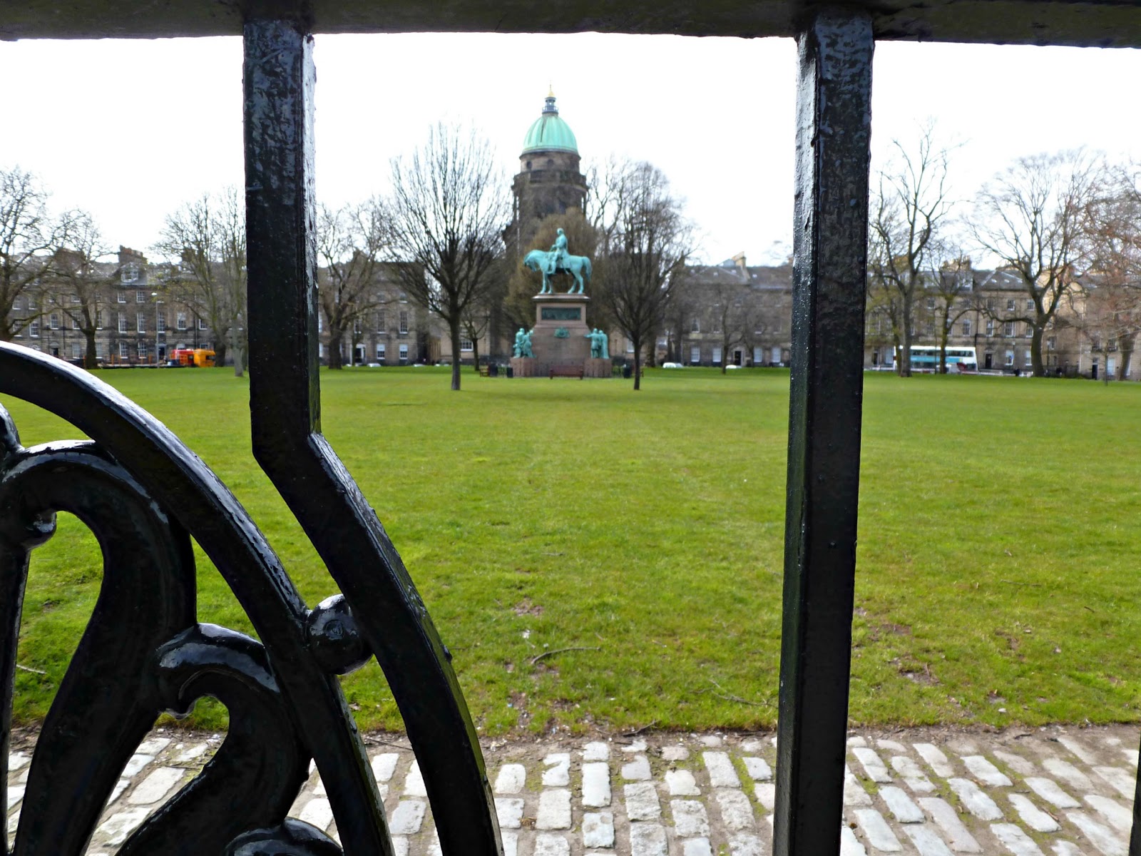 cassandra marie: edinburgh, scotland.