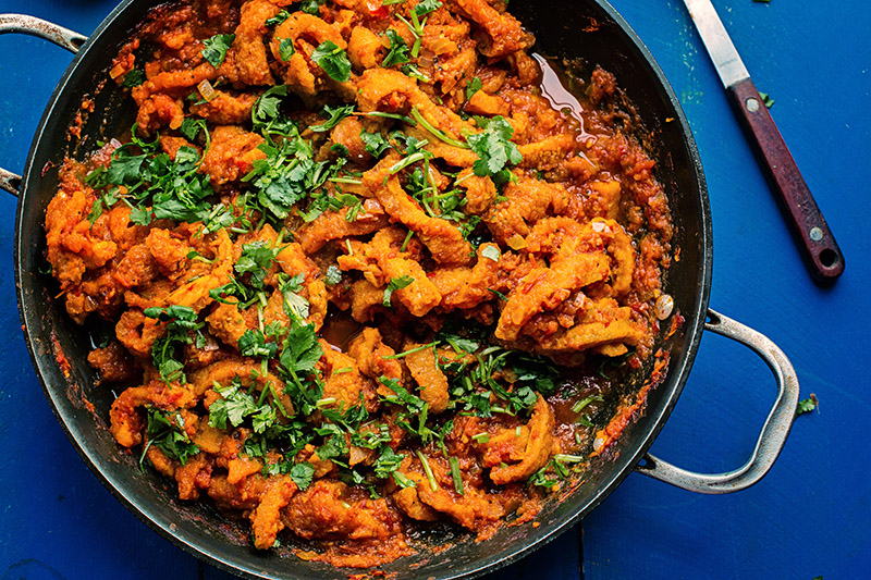 Chicharrones en Salsa Roja (pork rinds in red chili sauce)