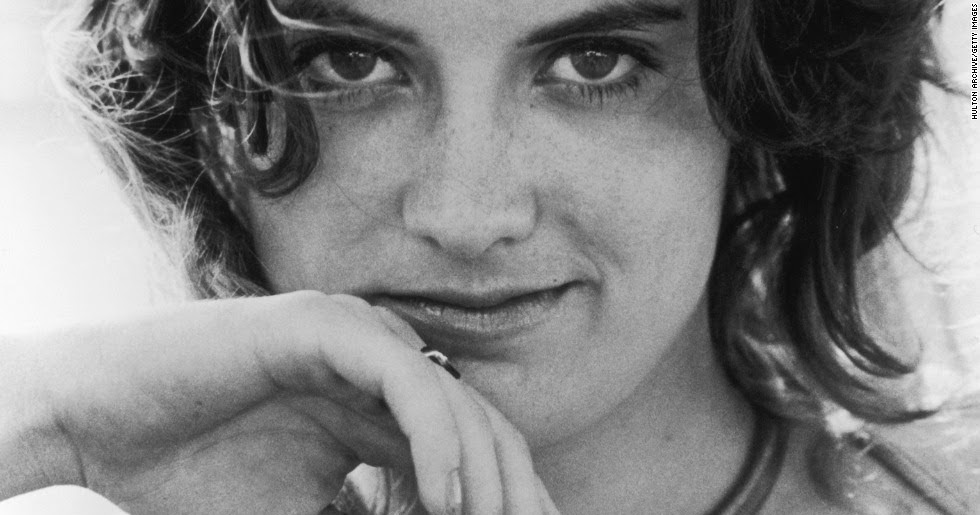 The Story of the Patty Hearst's Kidnapping Through Pictures in the ...