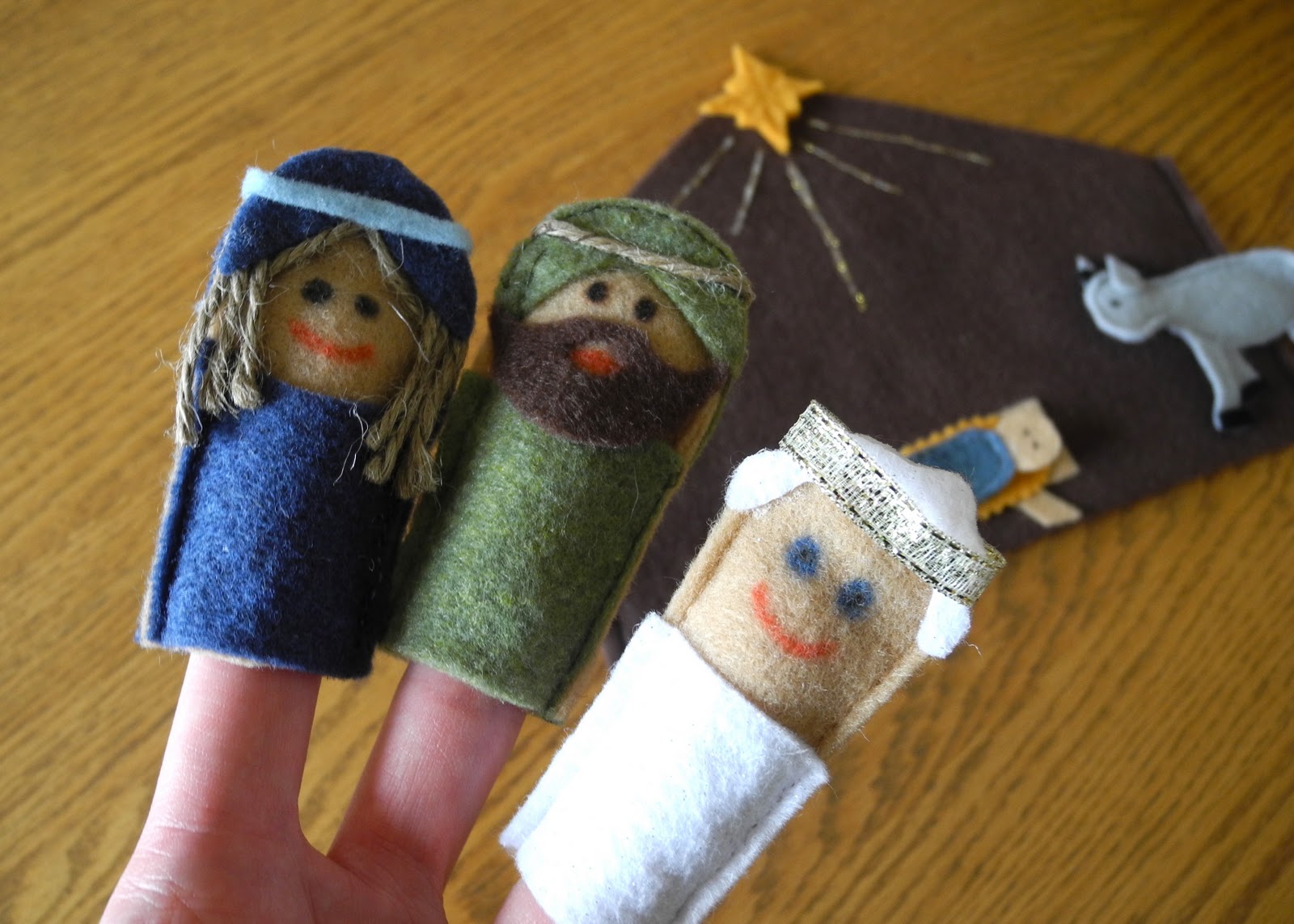 A Song of Sixpence: nativity finger puppet set