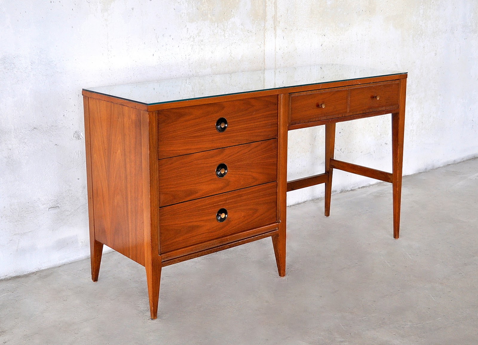 SELECT MODERN: Mid Century Modern Desk / Vanity Table