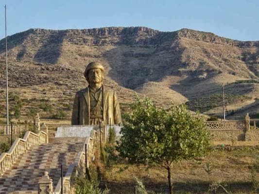 kurdistanart: Statue of Mustafa Barzani~ south of Kurdistan